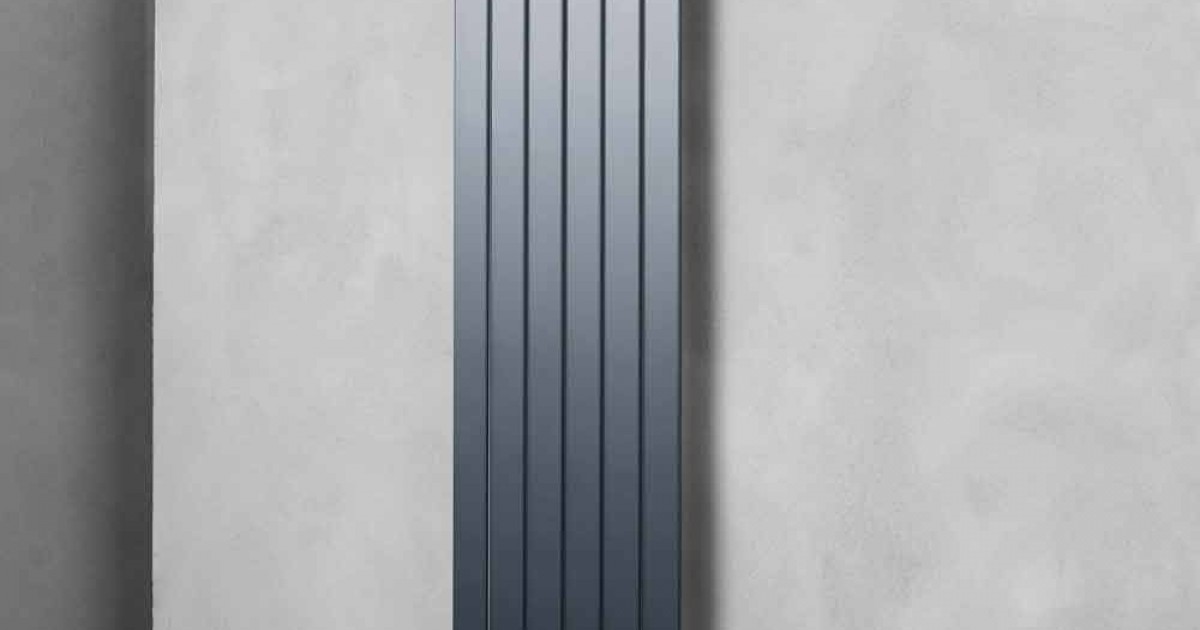 Vertikal väggmonterad elradiator av modern design